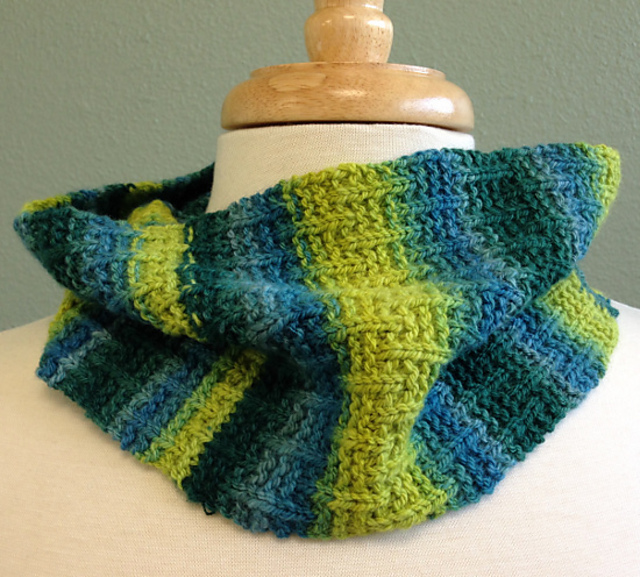 Ravelry: Reeds and Rushes Cowl pattern by Benjamin Krudwig