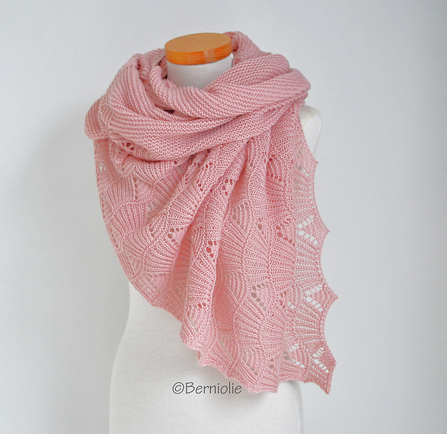 Ravelry: Cornelia pattern by Bernadette Ambergen