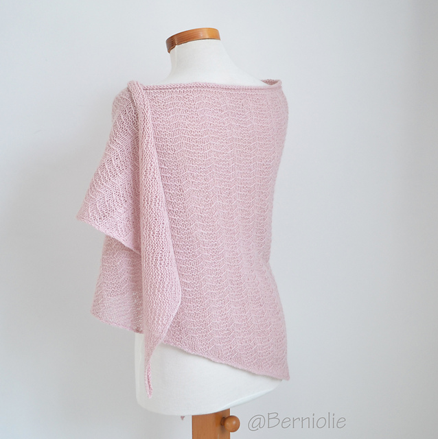 Ravelry: Rita pattern by Bernadette Ambergen