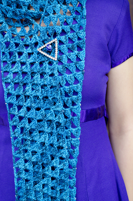 Ravelry: Scarf of Many Triangles pattern by Beth Graham