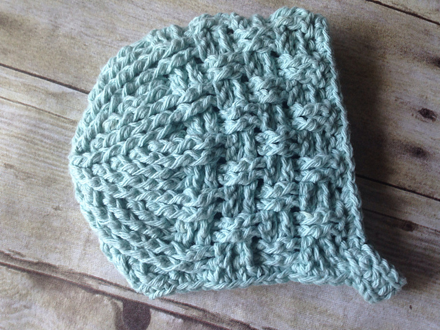 Ravelry: Bethinmn's Texture Weave Baby Bonnet