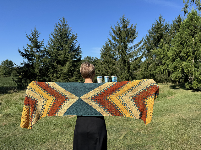 Ravelry: Nectar Flow pattern by Elizabeth Beach