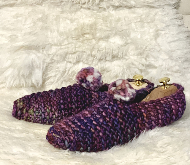 Ravelry: Slippers like Clouds pattern by Bewildered Panda Knits