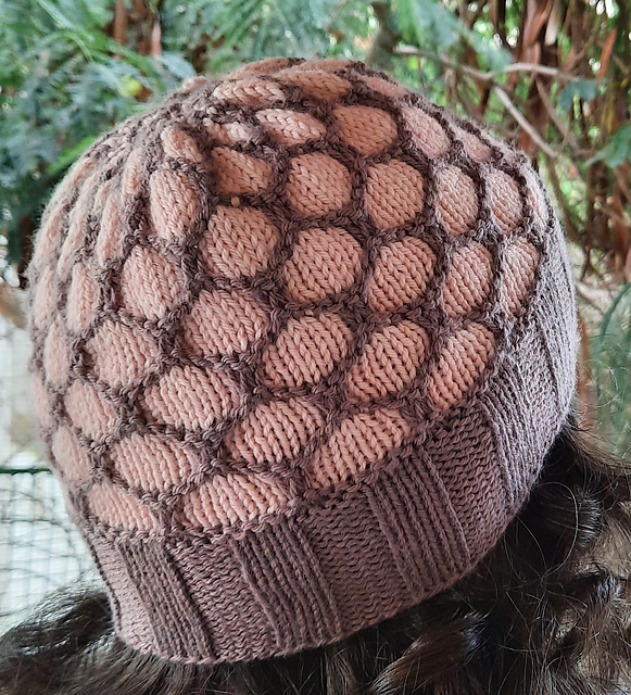 Ravelry: Gift Of Honey Hat pattern by Bex Knitty Designs