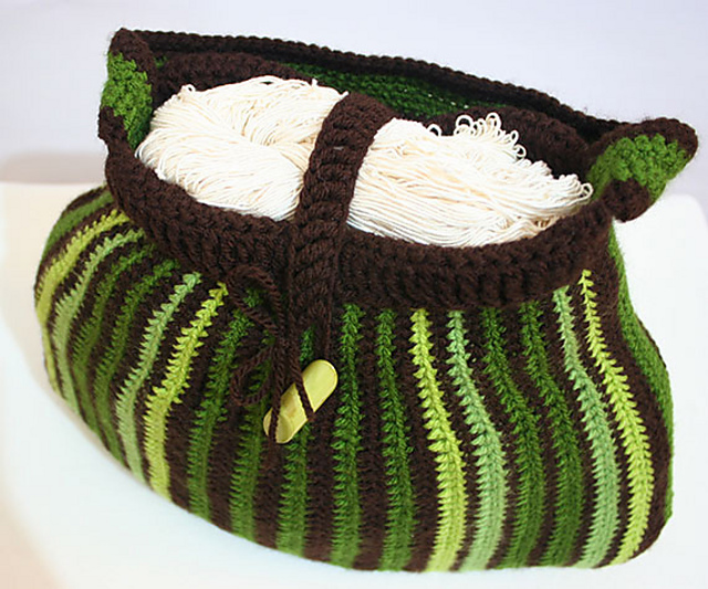 Ravelry: Green Stripes Tote Bag pattern by PinarV