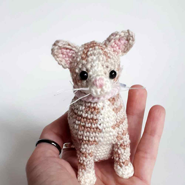 Ravelry: Tabby cat pattern by Silke Merckx Designs