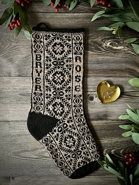 Ravelry: No. 5 Anne’s Stocking pattern by Birdsong Designs