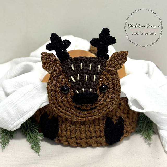 Ravelry: Reindeer Bread Basket pattern by Sonya Blackstone