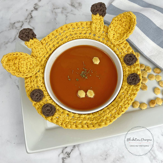 Ravelry: Giraffe Soup Bowl Cozy pattern by Sonya Blackstone