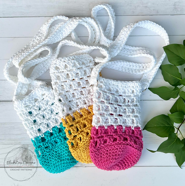 Ravelry: Traveler Water Bottle Holder pattern by Sonya Blackstone