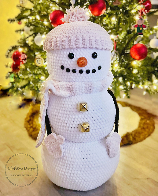 Ravelry: Giant Snowman Amigurumi pattern by Sonya Blackstone