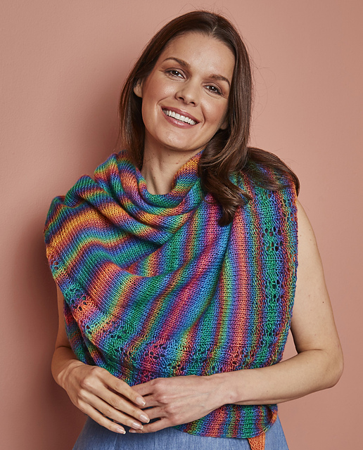 Ravelry: Bergenia shawl pattern by Blazenka Simic-Boro