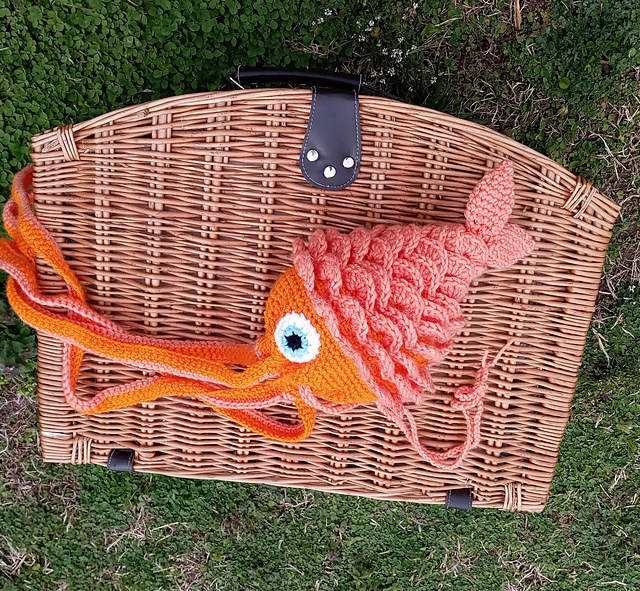 Ravelry: Fish Crossbody Bag pattern by Krysta Mallory