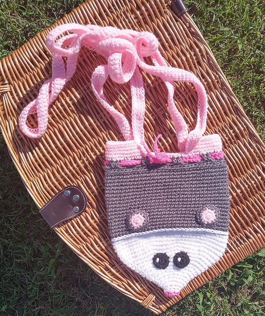 Ravelry: Opossum Crossbody Bag pattern by Krysta Mallory