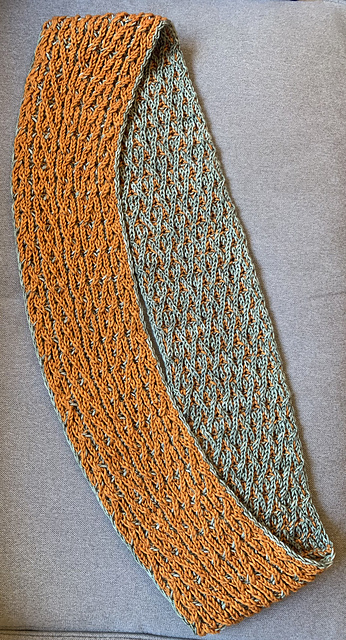 Ravelry: Thormungandr Brioche Infinity Scarf pattern by Travis Wood