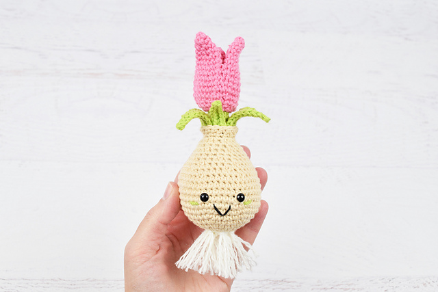 Ravelry: Tulip Bulb pattern by Yarn Blossom Boutique