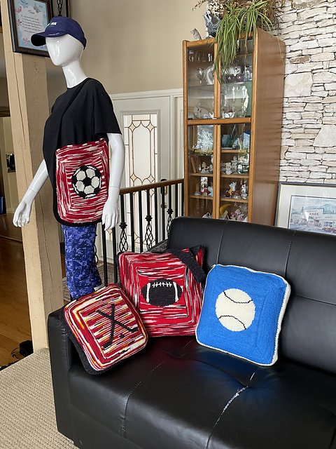 Ravelry: Stadium Sit Upon pattern by Belinda Rewucki