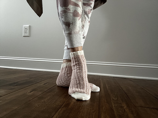 Ravelry: Bobbiknitsit's Magic Heel Socks Ribbed DK