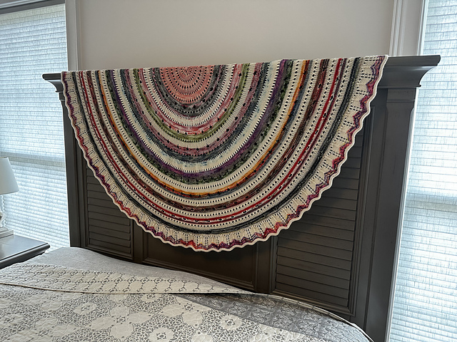 Ravelry: Bobbiknitsit's Anthology Throw