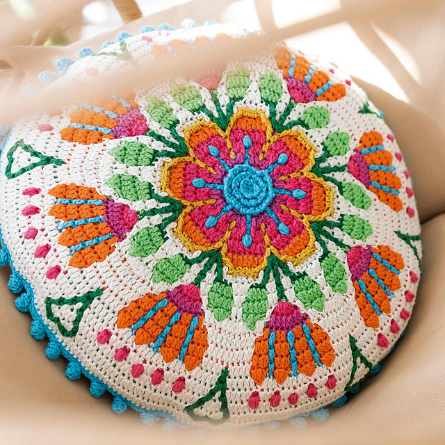 Ravelry: Olé Flower Pillow pattern by Yvonne van Zijl