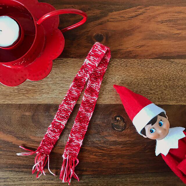 Ravelry: Elf on the Shelf Easy Scarf pattern by Bombed Yarns