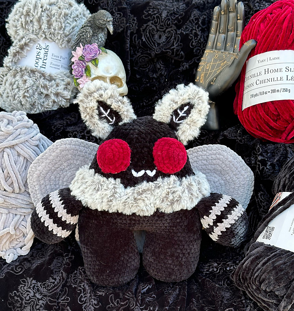 Ravelry: Chonky Mothman pattern by Chloe Rousseau