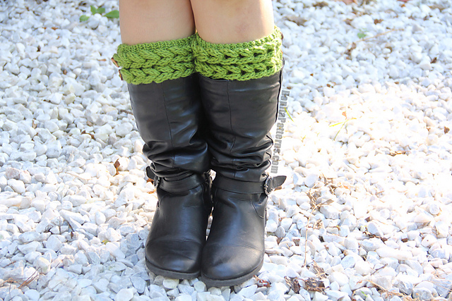 Ravelry: Knit-Look Braid Stitch Boot Toppers pattern by Bonita Patterns