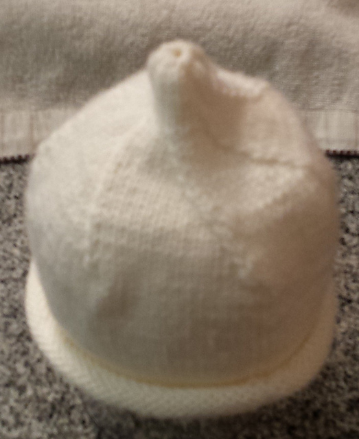 Ravelry: Gum Nut Baby Hat pattern by Kathy Jarvis, Wyn McNamara & Sue ...