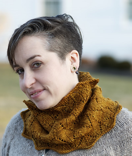 Ravelry: Lucky Cowl pattern by Amy King