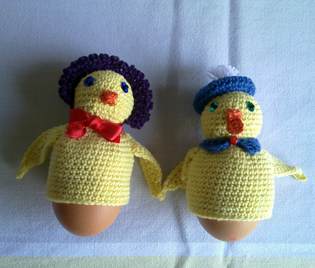 Ravelry: Cock-a-Doodle Egg Warmers pattern by Coats & Clark