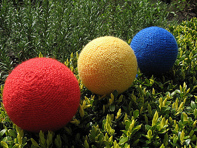 Ravelry: Stockinette Short-Row Sphere pattern by Brent Annable