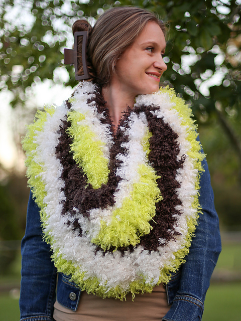 Ravelry: Circle Boa Infinity Scarf pattern by Brianna Iaropoli