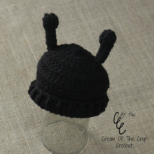 Ravelry: Preemie/Newborn Bee Hats pattern by Cream Of The Crop Crochet