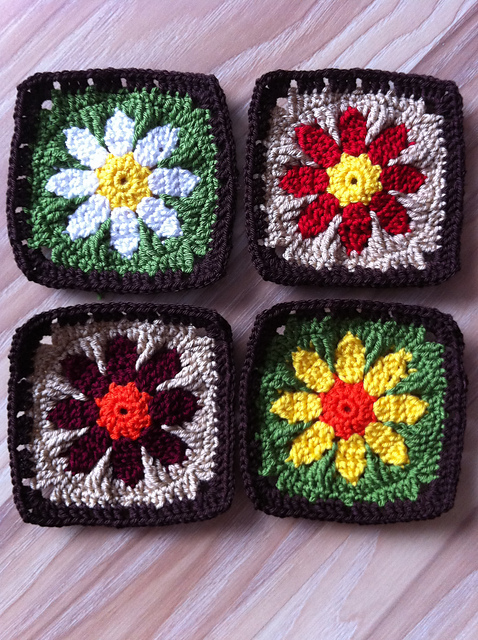 Ravelry: Grannie's Red Flower Square pattern by Melanie Stiles