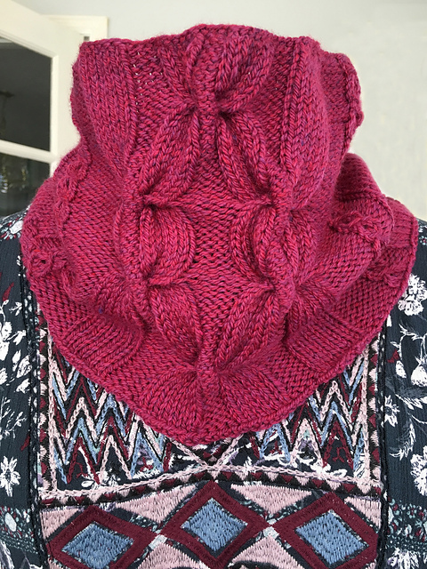 Ravelry: Rich and Deep Cabled Cowl pattern by Laura Heisler