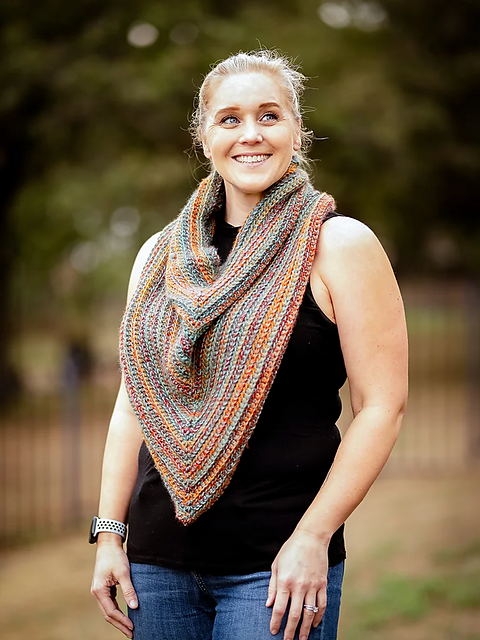 Ravelry: Country Girl Bandana Cowl pattern by Crochet With Tiffany