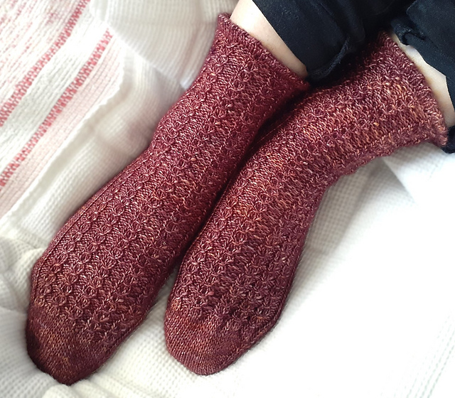 Ravelry: Victoria Socks pattern by Sarah-Ann Larouche