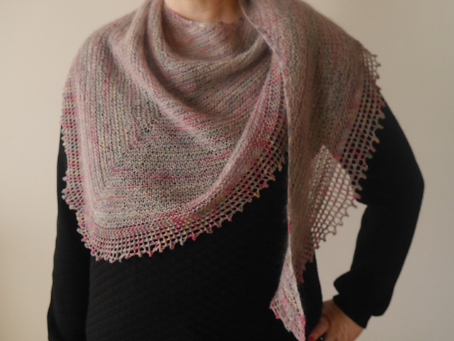 Ravelry: Irène pattern by Yarn by Simone