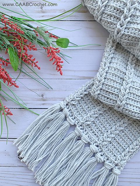 Ravelry: Braided Scarf pattern by Esther Thompson