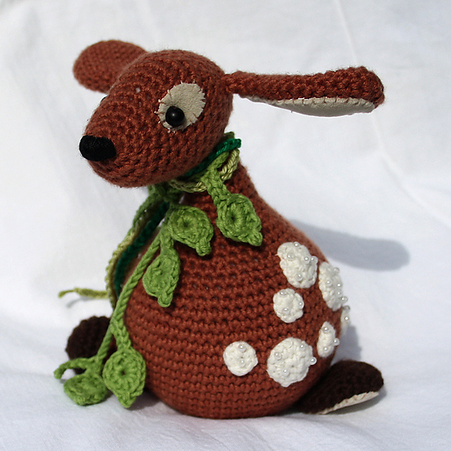 Ravelry: Skinny Fawn pattern by CAROcreated design