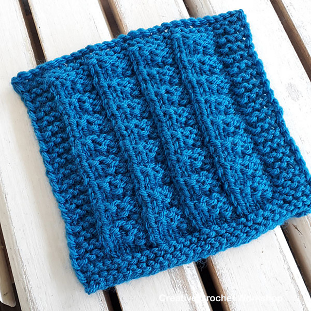 Ravelry: Pique Triangles Square pattern by Joanita Theron