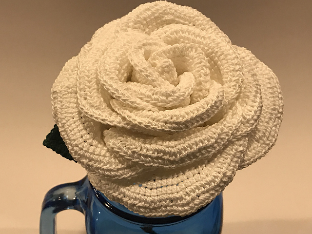 Ravelry: Extra Large Rose pattern by CIBYflowerPatterns