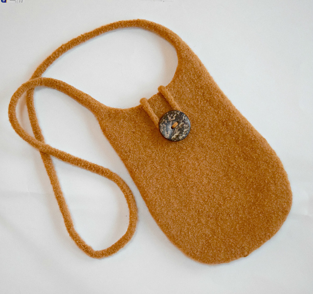 Ravelry: Simple Pouch Felted Purse pattern by Cindy Pilon