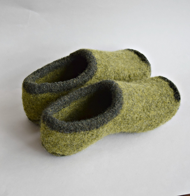 Ravelry: House Clogs pattern by Cindy Pilon