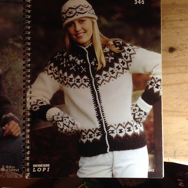 Ravelry: Lopi Icelandic Mittens pattern by Ragnheiður Matthíasdóttir