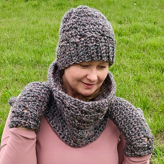 Ravelry: Cable Story pattern by Christina Michelle