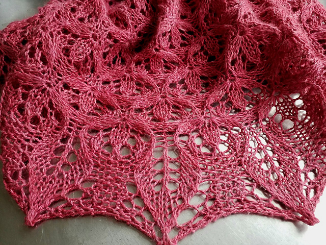 Ravelry: Blodeuwedd pattern by Caerthan Wrack