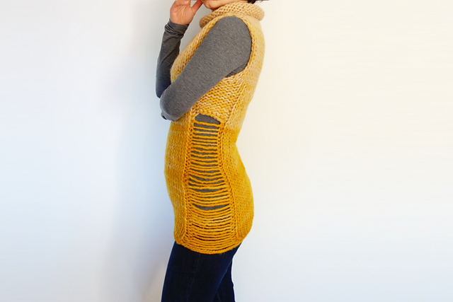 Ravelry: Ripped Sides Sweater pattern by Camelia Mit