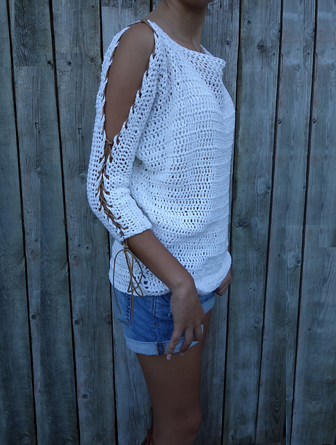 Ravelry: Laced Up Top pattern by Camelia Mit