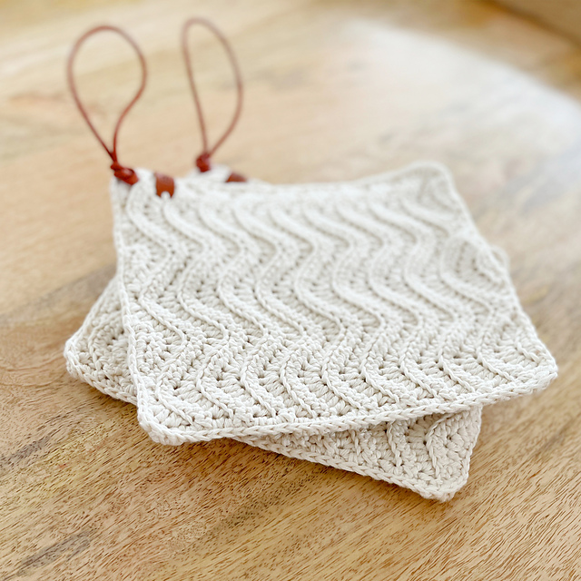 Ravelry: Potholder: In Wavy Stitch pattern by Camilla Bach